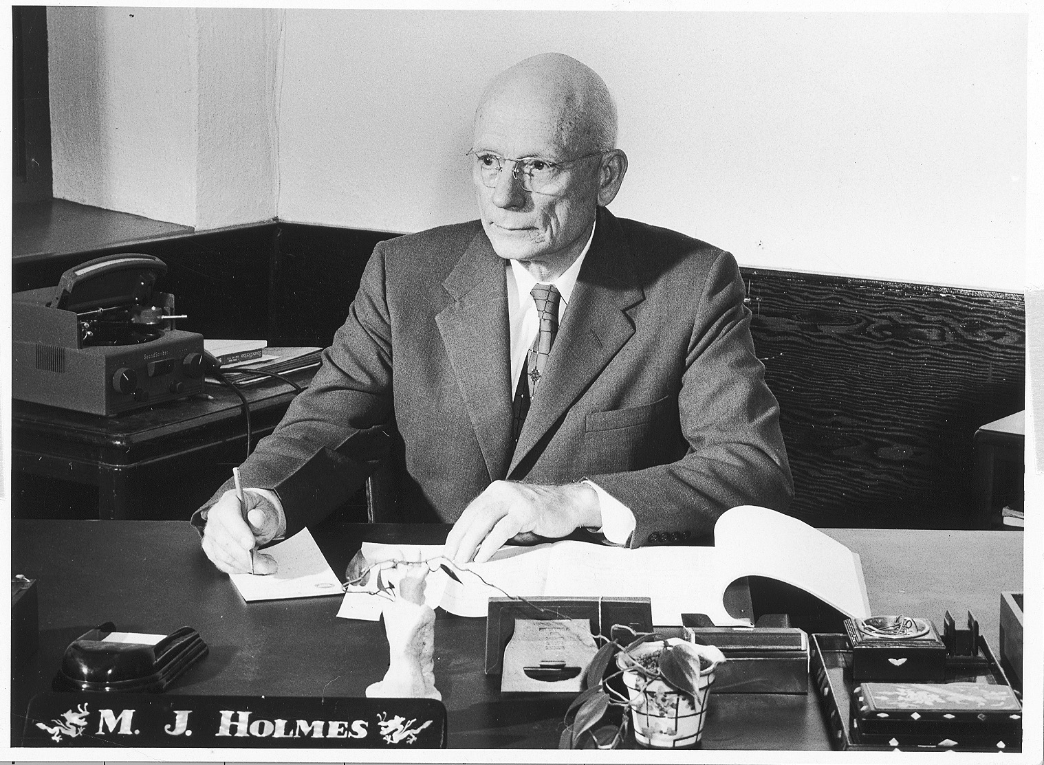 Presidential Biography: Merrill J. Holmes | Archives & Special Collections